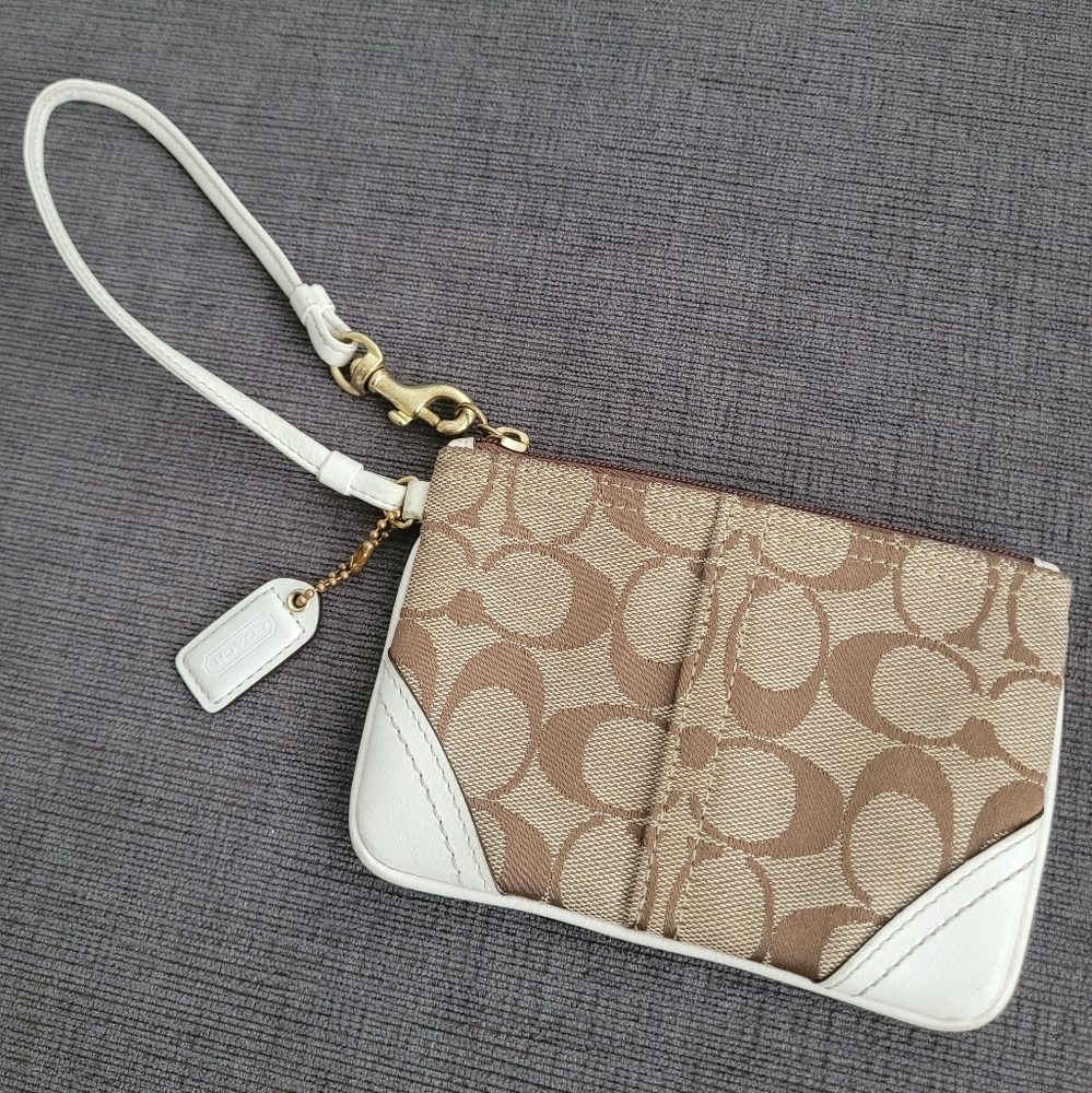 Coach Signature Canvas Wristlet - C Logo - Gently Use… - Gem